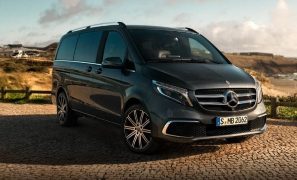 Best 8 Seater Cars & People Movers - Family Cars Australia